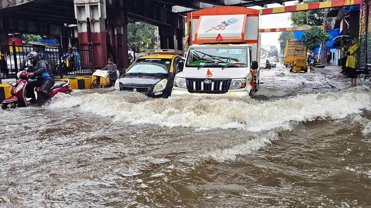 Telangana Rains: Red Alert For Hyderabad, 10 Other Districts; Trains Hit, Schools Shut In ...